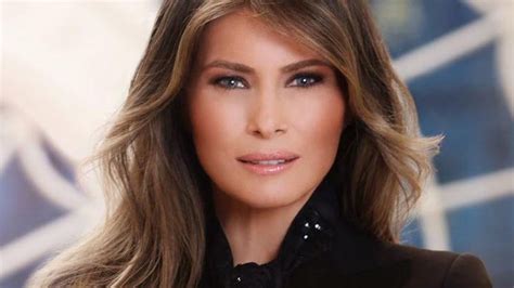 Melania Trump Just Revealed Her Portrait As First Lady And People Aren