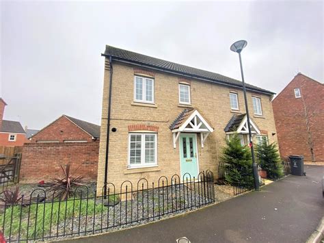 3 Bed Semi Detached House For Sale In White Eagle Road Haydon End