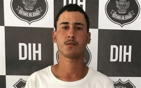 Jovem é Preso Suspeito De Matar Namorado A Facadas E Riscar Iniciais Do