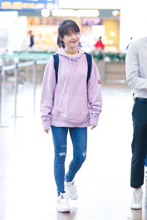 6 Iu Fashion Outfits That Embody The Korean College Girl Look Korean