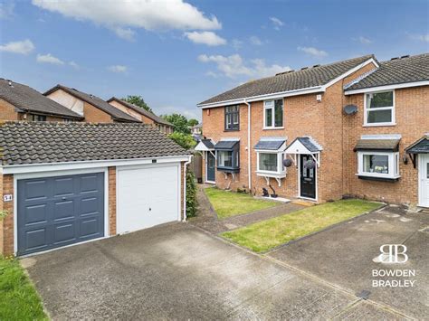 2 Bedroom Terraced House For Sale In Millhaven Close Chadwell Heath