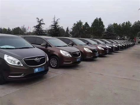 北京首汽租车，如何租车自驾旅行比较省钱呢？ 首汽租车