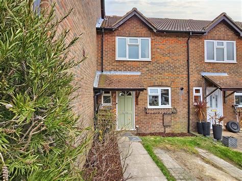 Ridgewood Uckfield Tn22 4 Bed Terraced House £375 000