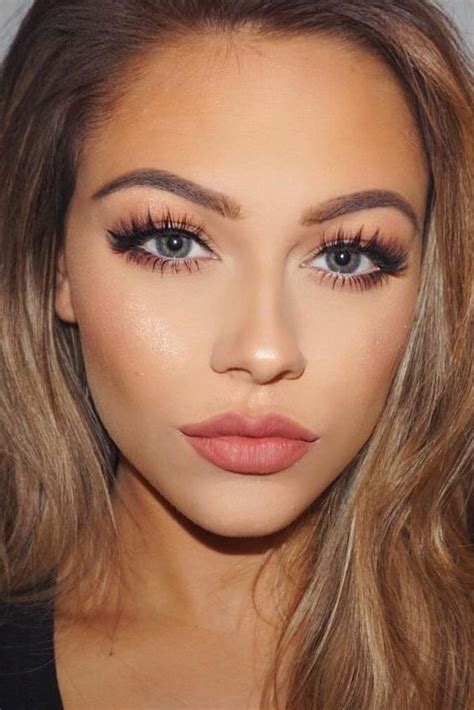 How To Get A Natural Makeup Look For University Society19 Uk