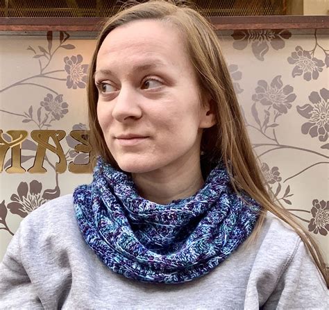 Holiday Memories Cowl Pattern Easy Crochet Patterns