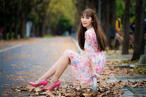 4k Asian Sitting Dress Foliage Glance Hd Wallpaper Rare Gallery