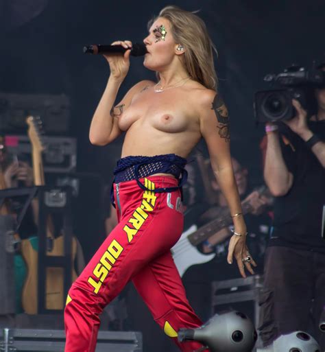 Celebrity Nudeflash Picture 2020 1 Original Tove Lo Topless Dai