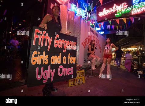 Filles Thaïlandaises De Patpong Banque De Photographies Et Dimages à