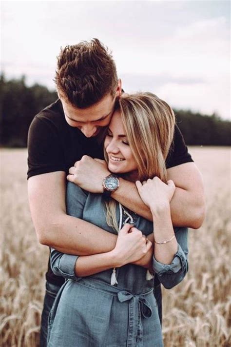 23 Creative And Romantic Couple Photo Ideas