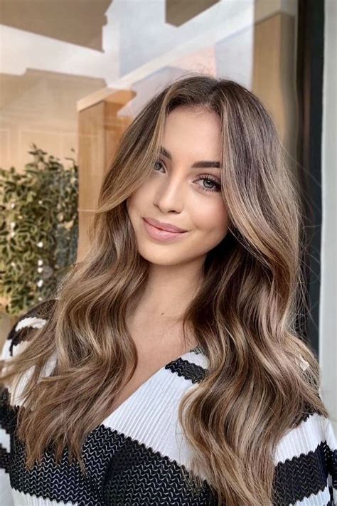 40 Haircuts With Curtain Bangs For The Ultimate Inspiration Light
