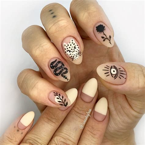 🎨 40 Cream And Black Nails Creative Inspirations For Your Next