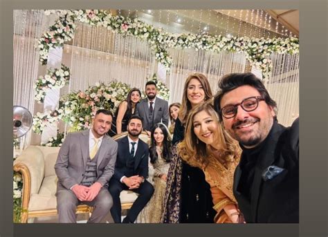 Mariyam Nafees Beautiful Unseen Pictures With Husband Reviewit Pk