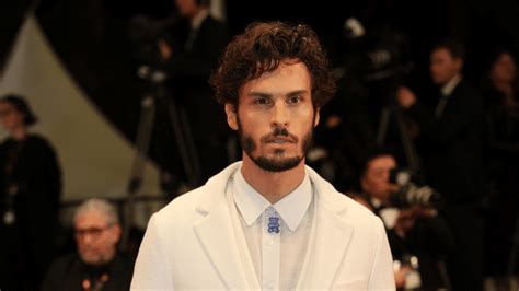 Baptiste Giabiconi Papa Il Révèle Une Photo De Son Fils Ainsi Que Son