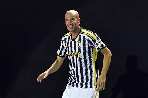 La Juventus Ha Festeggiato Il Centenario Degli Agnelli Con Un
