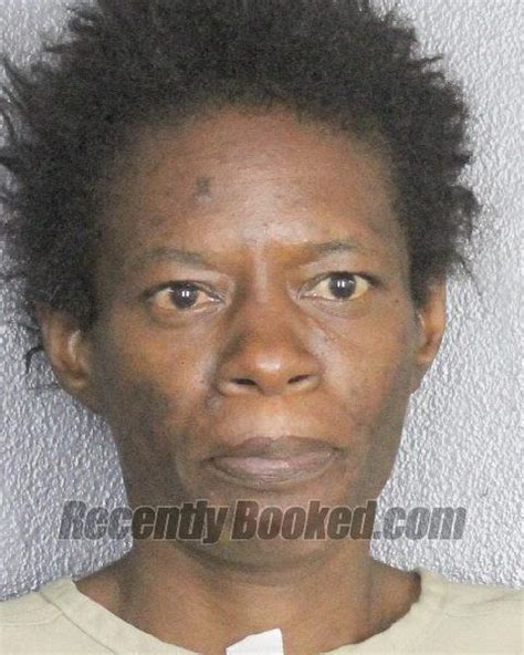Recent Booking Mugshot For Victoria Abernathy In Broward County Florida