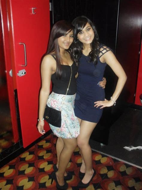 Uk British Indian Slut Pooja Asia Porn Photo