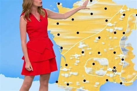 Chloé Nabédian Les Plus Belles Photos Instagram De La Présentatrice