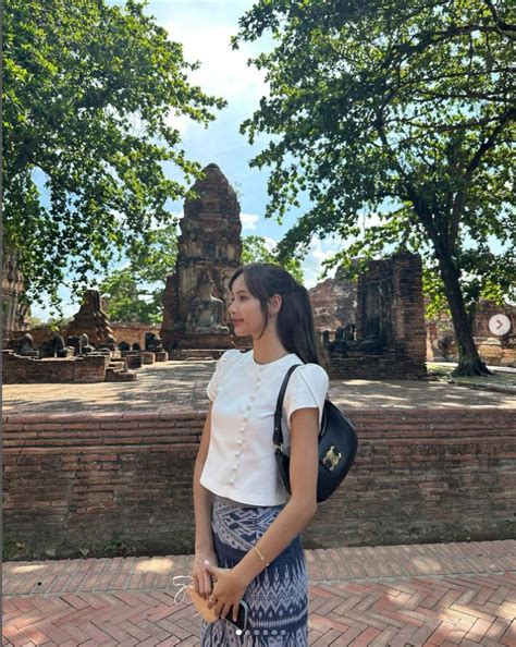 ลิซ่า Blackpink ล่าสุด ใส่ชุดไทย เดินเที่ยวที่ อยุธยา คนบอก ผ้าซิ่น