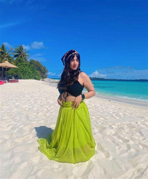 Mirnalini Ravi Sexy Pose Photo Mirnaliniravi R Indianactresshub