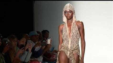 New York Fashion Week 2020 Laquan Smith Brings Sexy Back In Nyfw