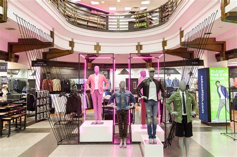 What To Know About Manhattans First Saks Off Fifth Racked Ny