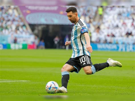 Watch Lionel Messis 1st World Cup Goal Makes Taking Penalty Look