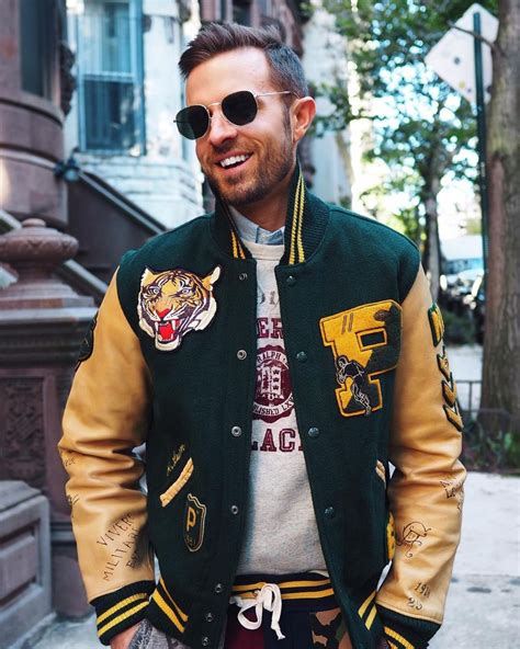 Jaqueta Varsity Masculina O Que é Como Usar Varsity Jacket Outfit