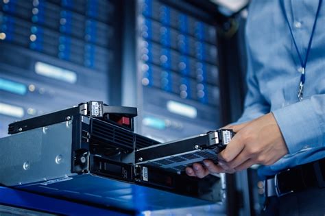 sql server choosing mirroring or log shipping redcentric