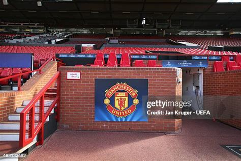 Manchester United Dug Out Photos And Premium High Res Pictures Getty