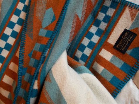 Vintage Pendleton Beaver State Wool Blanket Robe Shawl Usa 37 X 68