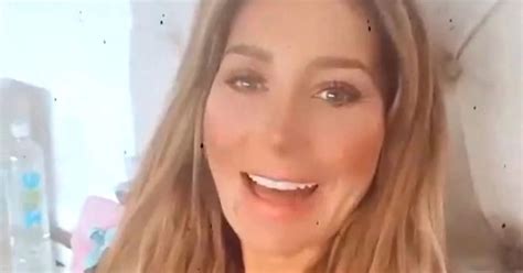 Lejos De Gabriel Soto E Irina Baeva Geraldine Bazán Reapareció Tras Su