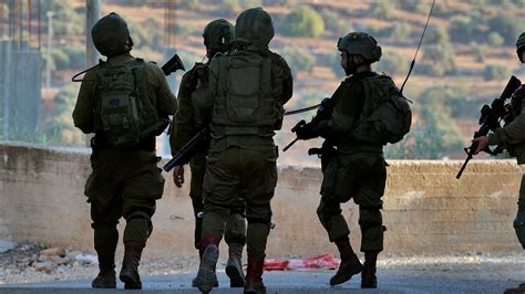 إسرائيل مقتل فلسطينيين بالضفة بعد إطلاق النار على قوات إسرائيلية Cnn