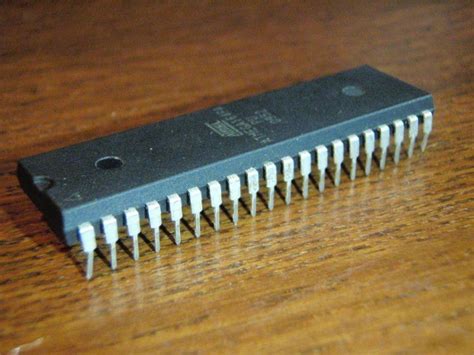 microcontroller tutorial 1 5 what is a microcontroller