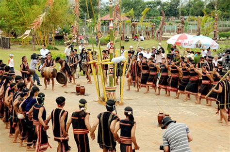 Liên Hoan Diễn Xướng Dân Gian Văn Hóa Các Dân Tộc Khu Vực Trường Sơn