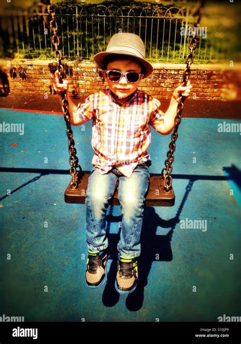 Balancer Lenfant Banque Dimage Et Photos Alamy