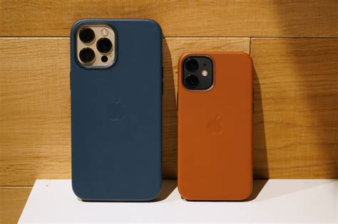 Iphone 12 Mini用純正レザーケースを試す。magsafe対応、触り心地とホールド感も最高 Engadget 日本版