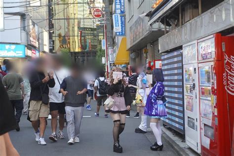 「見せパン禁止」「透けるメッシュ」過激なアキバのアルバイト 日常と不思議でひまつぶし