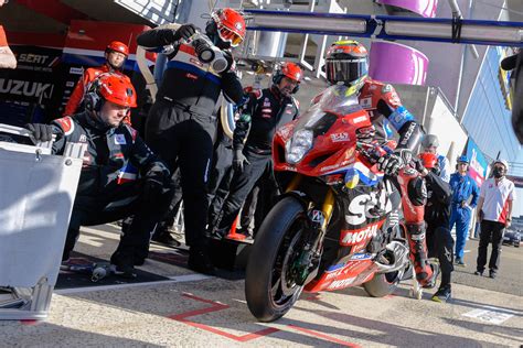 24 Heures Motos 7 à 8 équipes Pourront Jouer La Victoire Selon Gregg