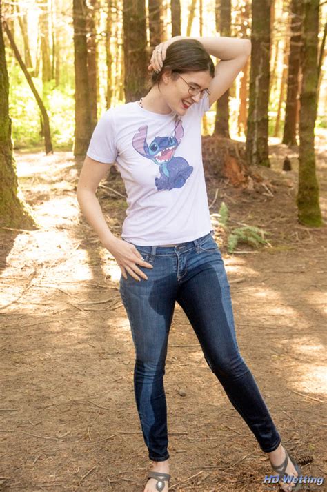 Photos Desperate Wetting In Jeans Omorashi General Omorashi