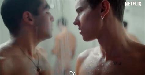 Sett 🍭🔥 On Twitter They Have A Threesome In The Showers 😱…