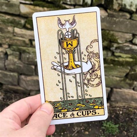 The Cup Bearers And The Age Of The Holy Spirit ⋆ Angelorum Tarot