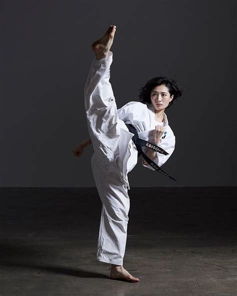 武田梨奈 En Instagram “🥋﻿ 空手は 礼に始まり 礼に終わる﻿ 空手は 己を見つめ 己を正し 己を磨くものである﻿ 空手は 人
