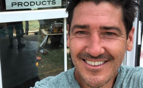 Nkotbs Jonathan Knight Says He Was Pressured To Hide His Sexuality