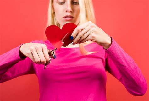 Premium Photo Broken Heart Background