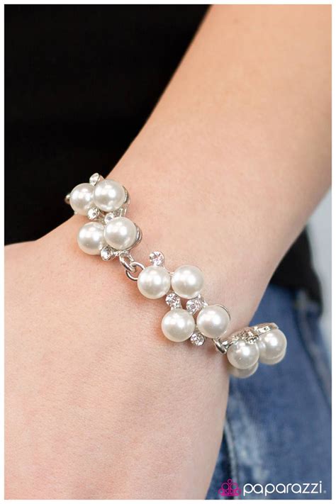 Pin By Simplybe Jewels On Paparazzi Blockbusters White Pearl Bracelet