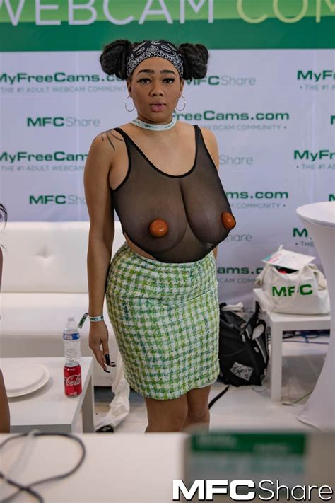 Exxxotica Chicago Babes Mfc Share 🌴