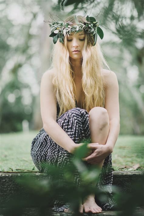 Women Model Blonde Long Hair Women Outdoors Bare Shoulders Depth Of