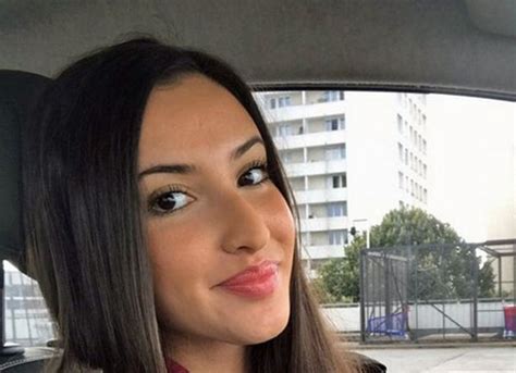 Ho Venduto La Mia Verginità Allasta Ora Sono Innamorata La