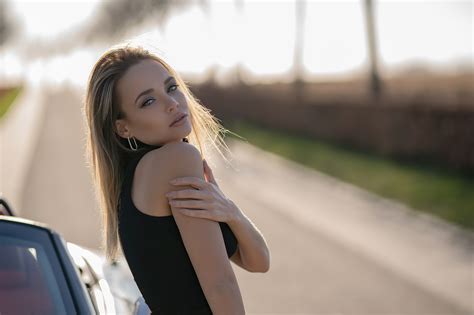 Blonde Girl Looking Back Car Outdoor 4k Wallpaper Hd Girls Wallpapers