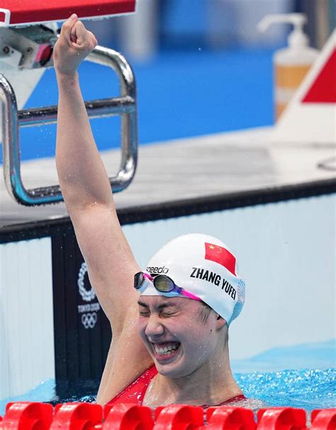 张雨霏又添一金！中国女子4×200米自由泳接力夺冠